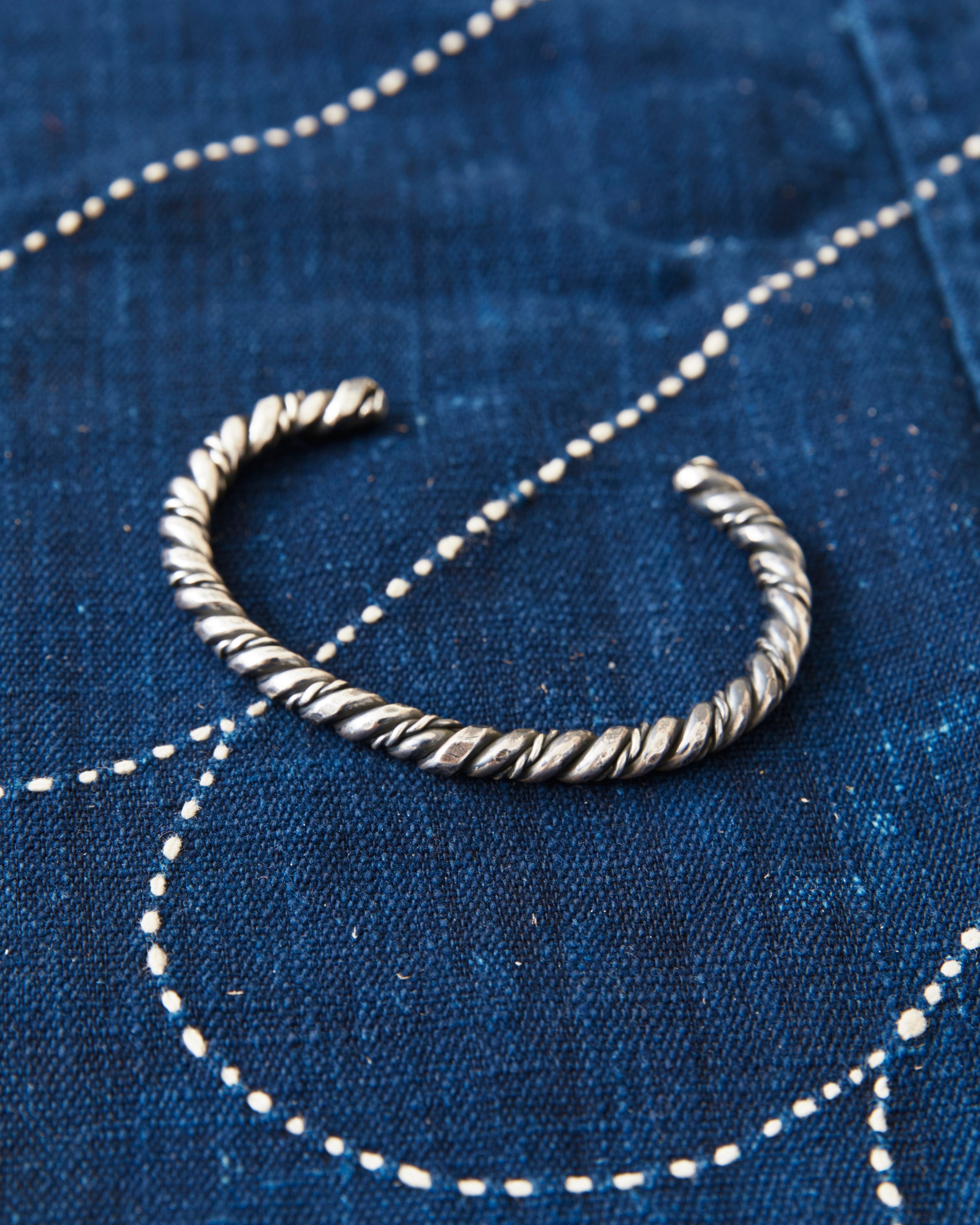 Tenable Crafts TC011 Twisted Silver Bracelet – Second Sunrise